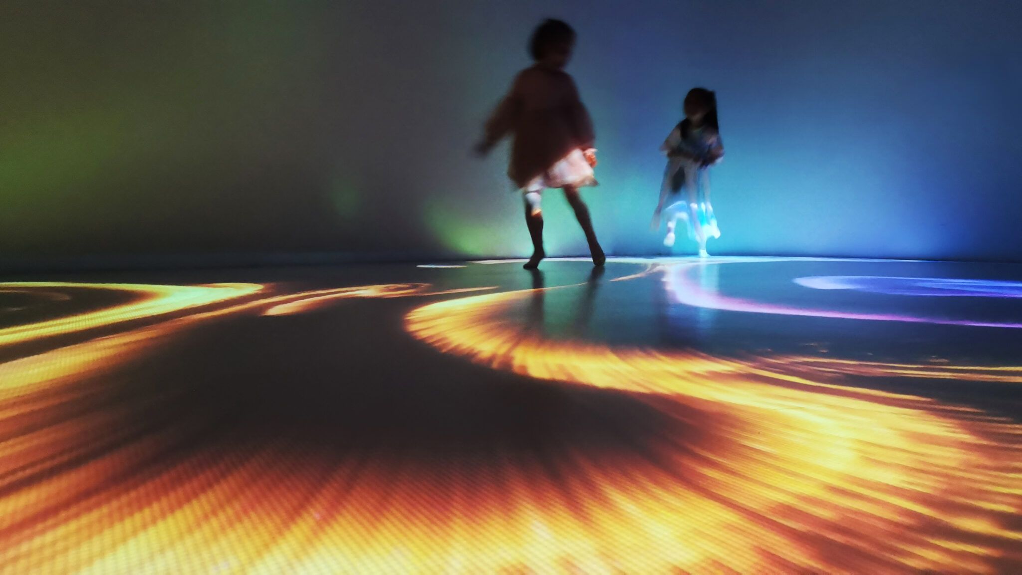 How to Choose an Interactive Floor Projection System